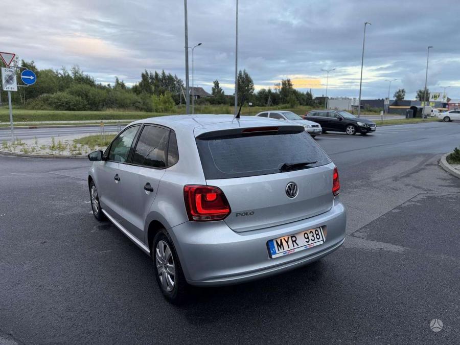 Grey Volkswagen Polo 2010 in Vilnius, with an engine capacity of 1.20 L and mileage of 232 thousand km for 3200 €, photo 6 on AUTOMOTO.COM.LV
