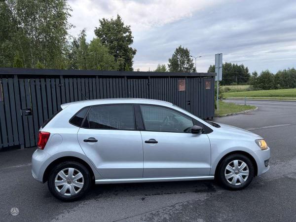 Grey Volkswagen Polo 2010 in Vilnius, with an engine capacity of 1.20 L and mileage of 232 thousand km for 3200 €, photo 8 on AUTOMOTO.COM.LV