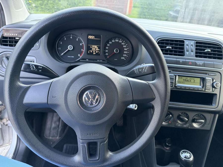 Grey Volkswagen Polo 2010 in Vilnius, with an engine capacity of 1.20 L and mileage of 232 thousand km for 3200 €, photo 13 on AUTOMOTO.COM.LV