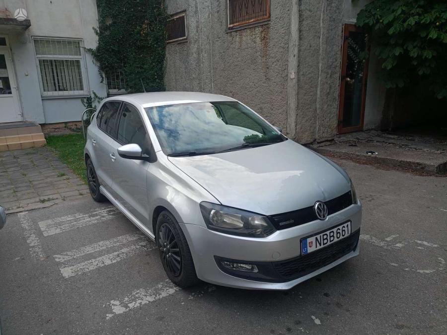 Pelēks Volkswagen Polo 2010 Kauņa, ar dzinēja tilpumu 1.20 L un nobraukumu 267 tūkst. km par 2899 €, foto 4 vietnē AUTOMOTO.COM.LV