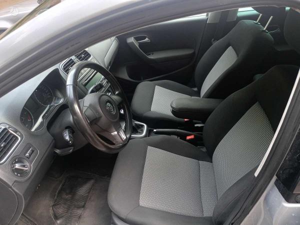 Grey Volkswagen Polo 2010 in Kaunas, with an engine capacity of 1.20 L and mileage of 267 thousand km for 2899 €, photo 7 on AUTOMOTO.COM.LV