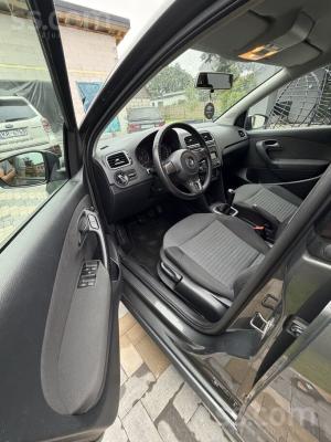 Grey Volkswagen Polo 2010 in Cesis, with an engine capacity of 1.60 L and mileage of 270 thousand km for 4000 €, photo 15 on AUTOMOTO.COM.LV
