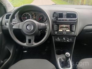 Grey Volkswagen Polo 2010 in Cesis, with an engine capacity of 1.60 L and mileage of 298 thousand km for 2500 €, photo 7 on AUTOMOTO.COM.LV