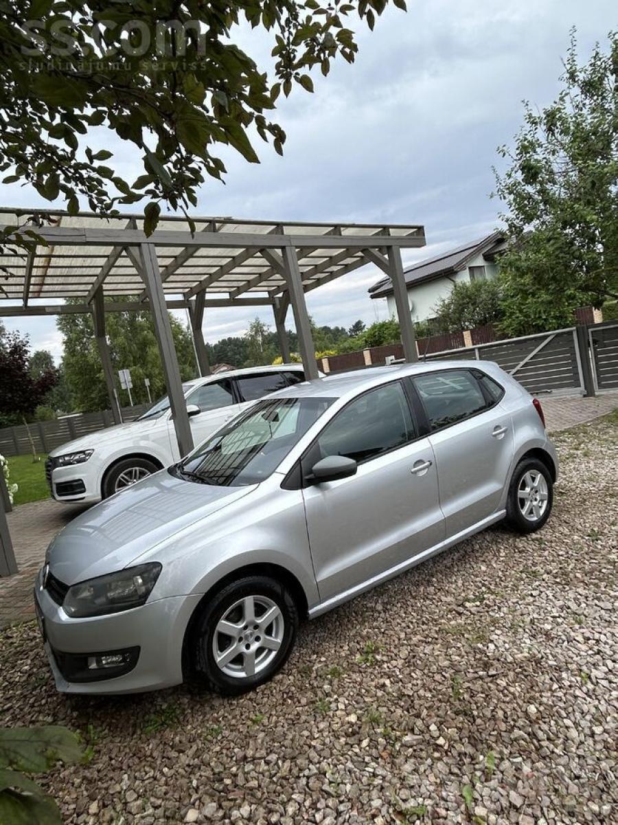 Pelēks Volkswagen Polo 2011 Rīga, ar dzinēja tilpumu 1.40 L un nobraukumu 201 tūkst. km par 2500 €, foto 4 vietnē AUTOMOTO.COM.LV