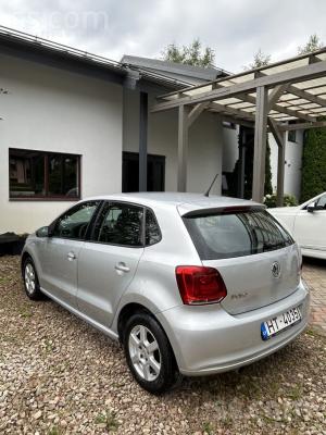 Pelēks Volkswagen Polo 2011 Rīga, ar dzinēja tilpumu 1.40 L un nobraukumu 201 tūkst. km par 2500 €, foto 5 vietnē AUTOMOTO.COM.LV