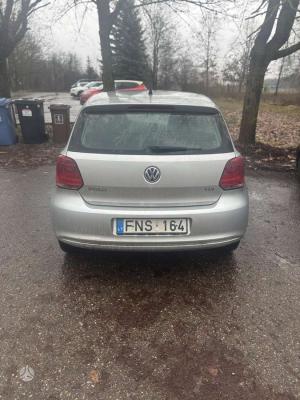 Grey Volkswagen Polo 2011 in Alytus, with an engine capacity of 1.20 L and mileage of 270 thousand km for 1800 €, photo 2 on AUTOMOTO.COM.LV