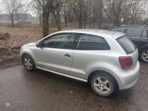 Grey Volkswagen Polo 2011 in Alytus, with an engine capacity of 1.20 L and mileage of 270 thousand km for 1800 €, photo 4 on AUTOMOTO.COM.LV