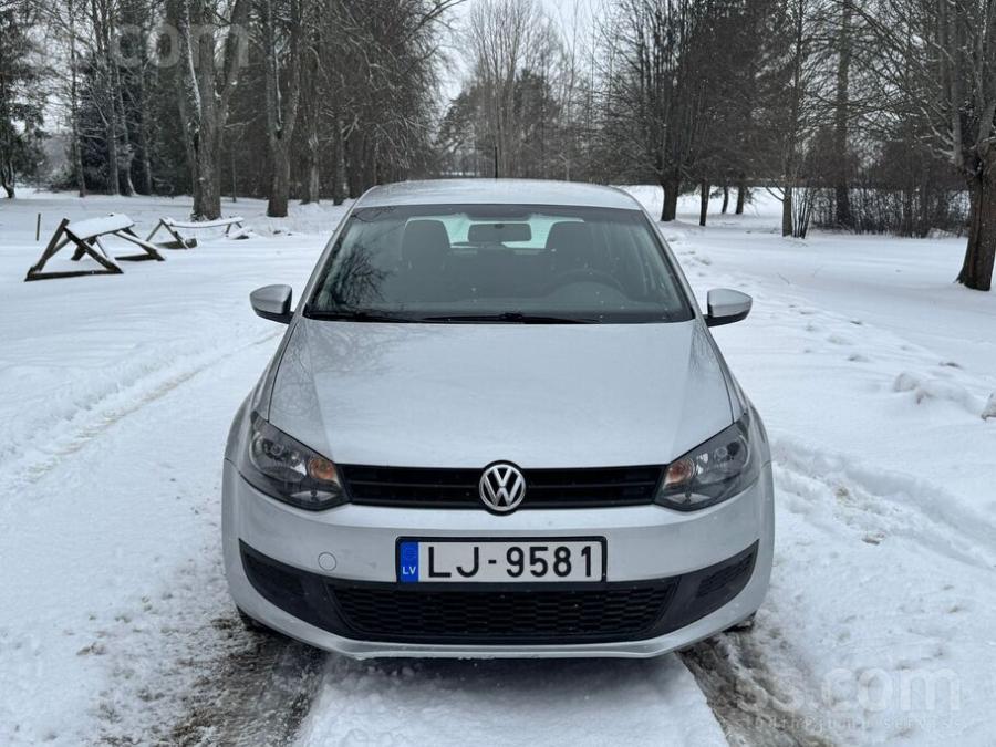 Pelēks Volkswagen Polo 2011 Rīga, ar dzinēja tilpumu 1.20 L un nobraukumu 371 tūkst. km par 2550 €, foto 1 vietnē AUTOMOTO.COM.LV