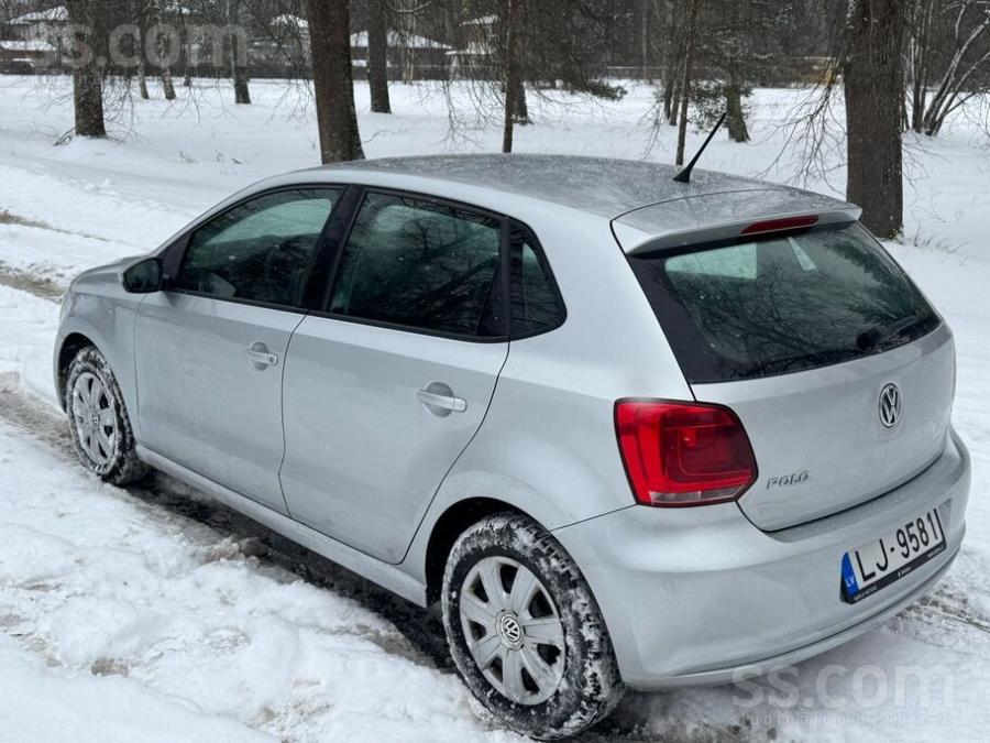 Pelēks Volkswagen Polo 2011 Rīga, ar dzinēja tilpumu 1.20 L un nobraukumu 371 tūkst. km par 2550 €, foto 4 vietnē AUTOMOTO.COM.LV