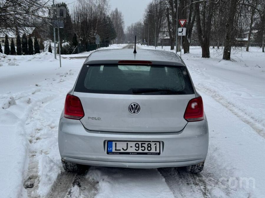 Pelēks Volkswagen Polo 2011 Rīga, ar dzinēja tilpumu 1.20 L un nobraukumu 371 tūkst. km par 2550 €, foto 6 vietnē AUTOMOTO.COM.LV