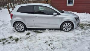 Grey Volkswagen Polo 2011 in Klaipeda, with an engine capacity of 1.60 L and mileage of 274 thousand km for 3900 €, photo 3 on AUTOMOTO.COM.LV