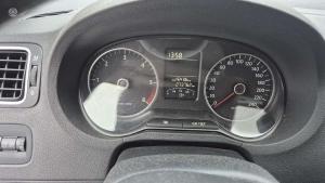 Grey Volkswagen Polo 2011 in Klaipeda, with an engine capacity of 1.60 L and mileage of 274 thousand km for 3900 €, photo 8 on AUTOMOTO.COM.LV