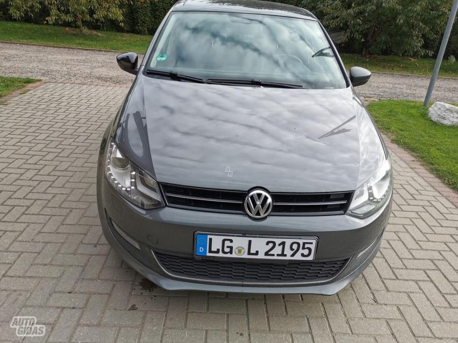 Pelēks Volkswagen Polo 2011 Kauņa, ar dzinēja tilpumu 1.60 L un nobraukumu 391 tūkst. km par 3600 €, foto 2 vietnē AUTOMOTO.COM.LV