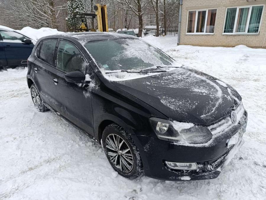 Серый Фольксваген Поло 2011 в Паневежис, объемом двигателя 1.60 л и пробегом 162 тыс. км за 2200 €, фото 4 на AUTOMOTO.COM.LV