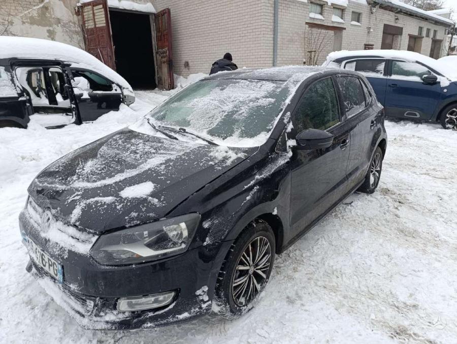 Серый Фольксваген Поло 2011 в Паневежис, объемом двигателя 1.60 л и пробегом 162 тыс. км за 2200 €, фото 5 на AUTOMOTO.COM.LV