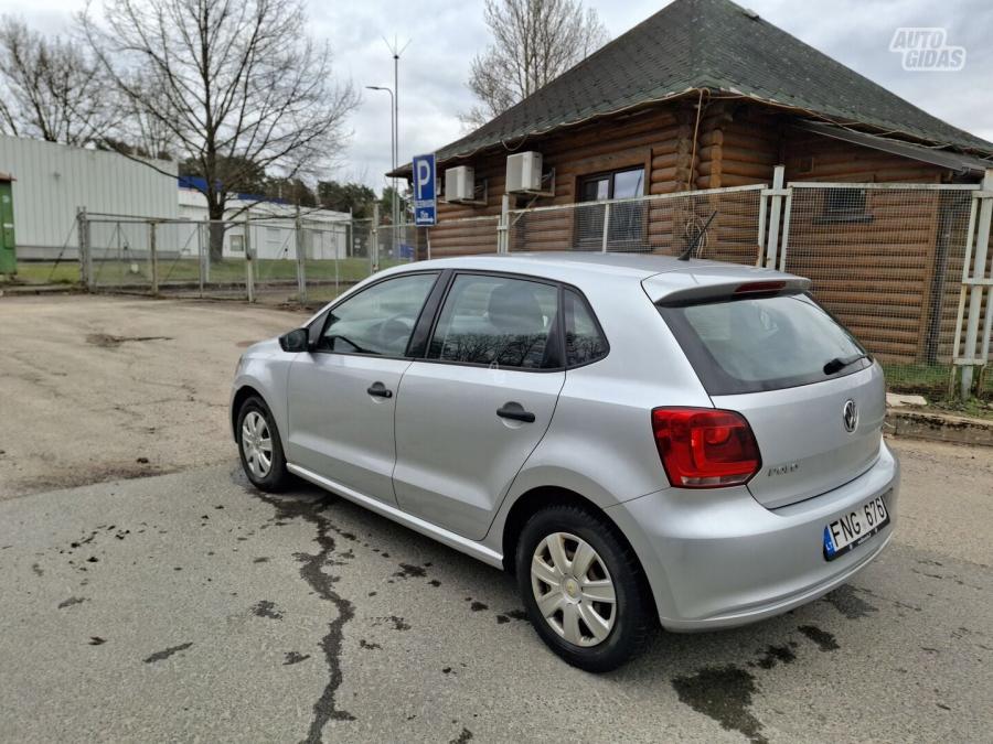 Pelēks Volkswagen Polo 2011 Viļņa, ar dzinēja tilpumu 1.20 L un nobraukumu 203 tūkst. km par 2300 €, foto 4 vietnē AUTOMOTO.COM.LV