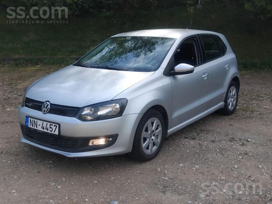 Grey Volkswagen Polo 2011 in Tukums, with an engine capacity of 1.20 L and mileage of 273 thousand km for 3999 €, photo 1 on AUTOMOTO.COM.LV