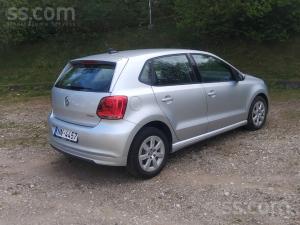 Grey Volkswagen Polo 2011 in Tukums, with an engine capacity of 1.20 L and mileage of 273 thousand km for 3999 €, photo 5 on AUTOMOTO.COM.LV