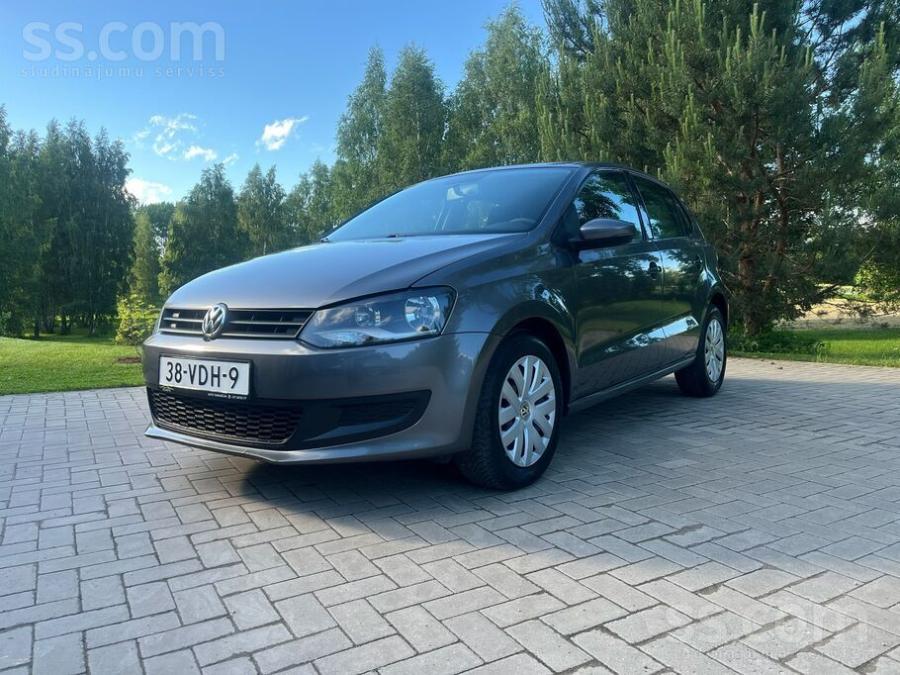 Pelēks Volkswagen Polo 2011 Cēsis, ar dzinēja tilpumu 1.60 L un nobraukumu 285 tūkst. km par 5650 €, foto 5 vietnē AUTOMOTO.COM.LV