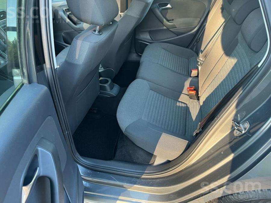 Pelēks Volkswagen Polo 2011 Cēsis, ar dzinēja tilpumu 1.60 L un nobraukumu 285 tūkst. km par 5650 €, foto 11 vietnē AUTOMOTO.COM.LV