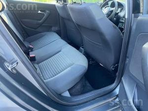Pelēks Volkswagen Polo 2011 Cēsis, ar dzinēja tilpumu 1.60 L un nobraukumu 285 tūkst. km par 5650 €, foto 13 vietnē AUTOMOTO.COM.LV