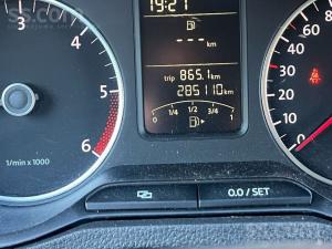 Pelēks Volkswagen Polo 2011 Cēsis, ar dzinēja tilpumu 1.60 L un nobraukumu 285 tūkst. km par 5650 €, foto 15 vietnē AUTOMOTO.COM.LV