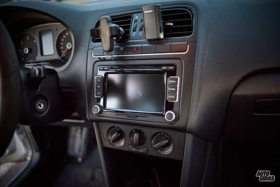 Pelēks Volkswagen Polo 2011 Viļņa, ar dzinēja tilpumu 1.20 L un nobraukumu 378 tūkst. km par 2800 €, foto 9 vietnē AUTOMOTO.COM.LV