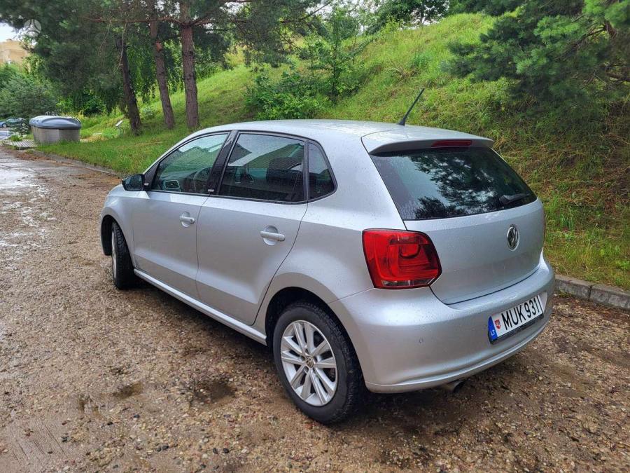 Pelēks Volkswagen Polo 2011 Alīta, ar dzinēja tilpumu 1.60 L un nobraukumu 218 tūkst. km par 3700 €, foto 6 vietnē AUTOMOTO.COM.LV