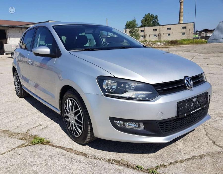 Pelēks Volkswagen Polo 2011 Šauļi, ar dzinēja tilpumu 1.20 L un nobraukumu 260 tūkst. km par 3350 €, foto 4 vietnē AUTOMOTO.COM.LV