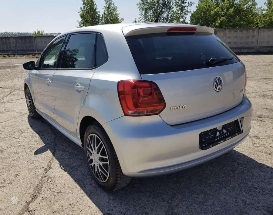 Pelēks Volkswagen Polo 2011 Šauļi, ar dzinēja tilpumu 1.20 L un nobraukumu 260 tūkst. km par 3350 €, foto 9 vietnē AUTOMOTO.COM.LV