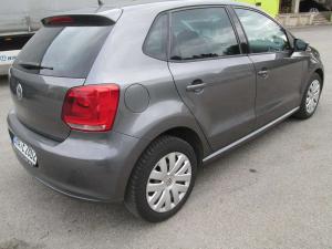 Grey Volkswagen Polo 2011 in Kelme, with an engine capacity of 1.20 L and mileage of 146 thousand km for 3850 €, photo 7 on AUTOMOTO.COM.LV