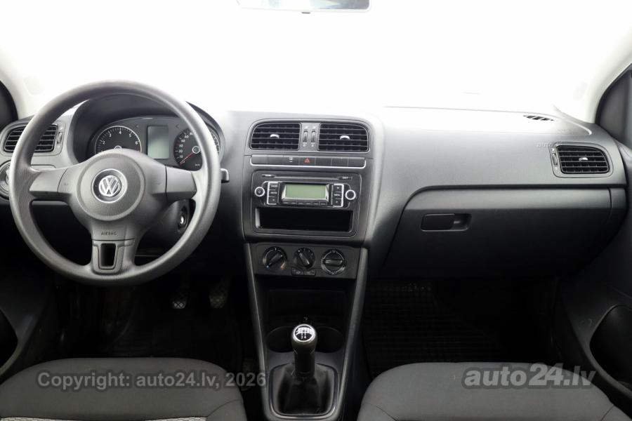 Pelēks Volkswagen Polo 2011 Tallina, ar dzinēja tilpumu 1.40 L un nobraukumu 266 tūkst. km par 2399 €, foto 6 vietnē AUTOMOTO.COM.LV