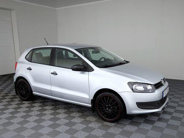 Pelēks Volkswagen Polo 2011 Tallina, ar dzinēja tilpumu 1.40 L un nobraukumu 266 tūkst. km par 2399 €, foto 9 vietnē AUTOMOTO.COM.LV