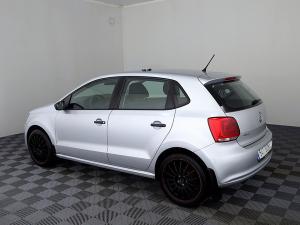 Grey Volkswagen Polo 2011 in Tallinn, with an engine capacity of 1.40 L and mileage of 266 thousand km for 2399 €, photo 5 on AUTOMOTO.COM.LV