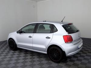 Grey Volkswagen Polo 2011 in Tallinn, with an engine capacity of 1.40 L and mileage of 266 thousand km for 2399 €, photo 13 on AUTOMOTO.COM.LV