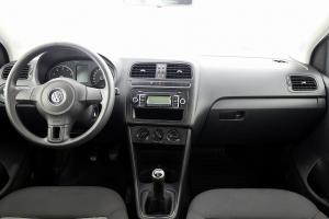 Grey Volkswagen Polo 2011 in Tallinn, with an engine capacity of 1.40 L and mileage of 266 thousand km for 2399 €, photo 14 on AUTOMOTO.COM.LV