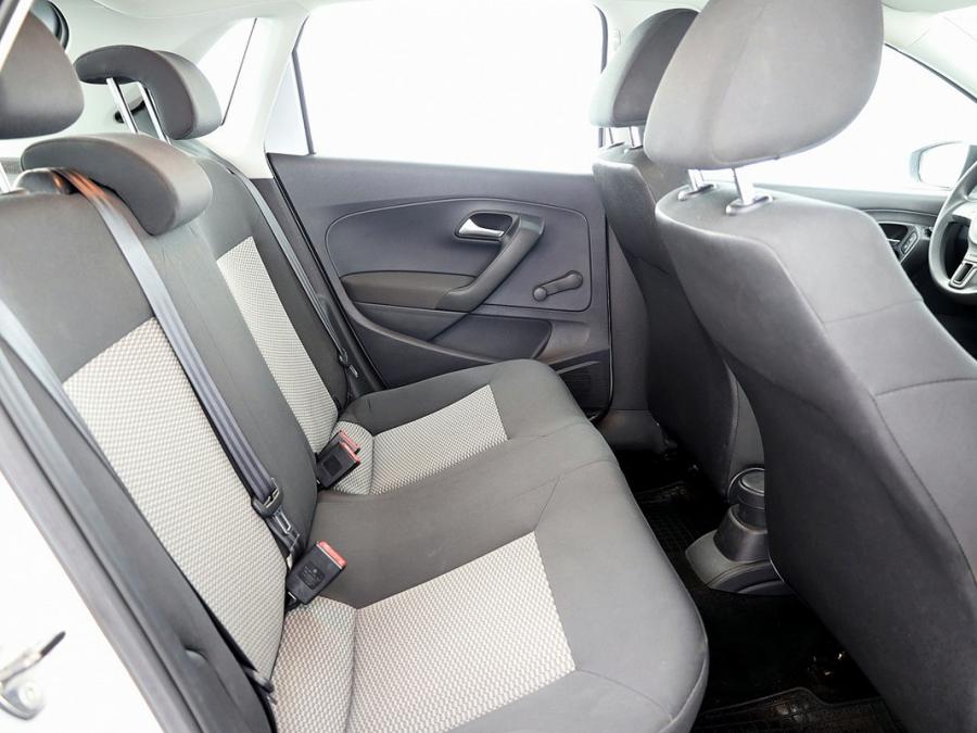 Grey Volkswagen Polo 2011 in Tallinn, with an engine capacity of 1.40 L and mileage of 266 thousand km for 2399 €, photo 16 on AUTOMOTO.COM.LV