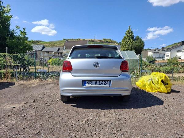 Pelēks Volkswagen Polo 2011 Kauņa, ar dzinēja tilpumu 1.20 L un nobraukumu 279 tūkst. km par 2900 €, foto 3 vietnē AUTOMOTO.COM.LV