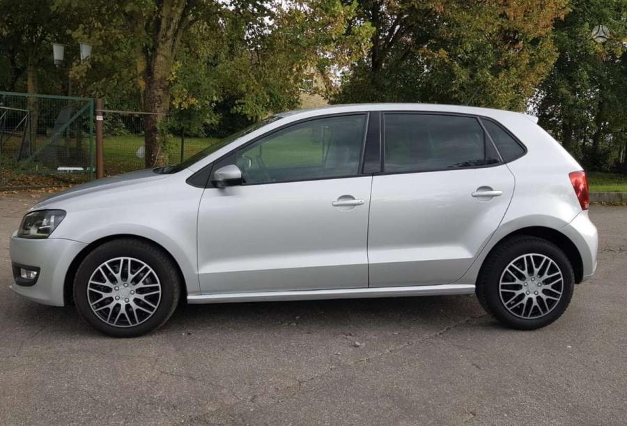 Pelēks Volkswagen Polo 2011 Šauļi, ar dzinēja tilpumu 1.20 L un nobraukumu 260 tūkst. km par 2950 €, foto 8 vietnē AUTOMOTO.COM.LV
