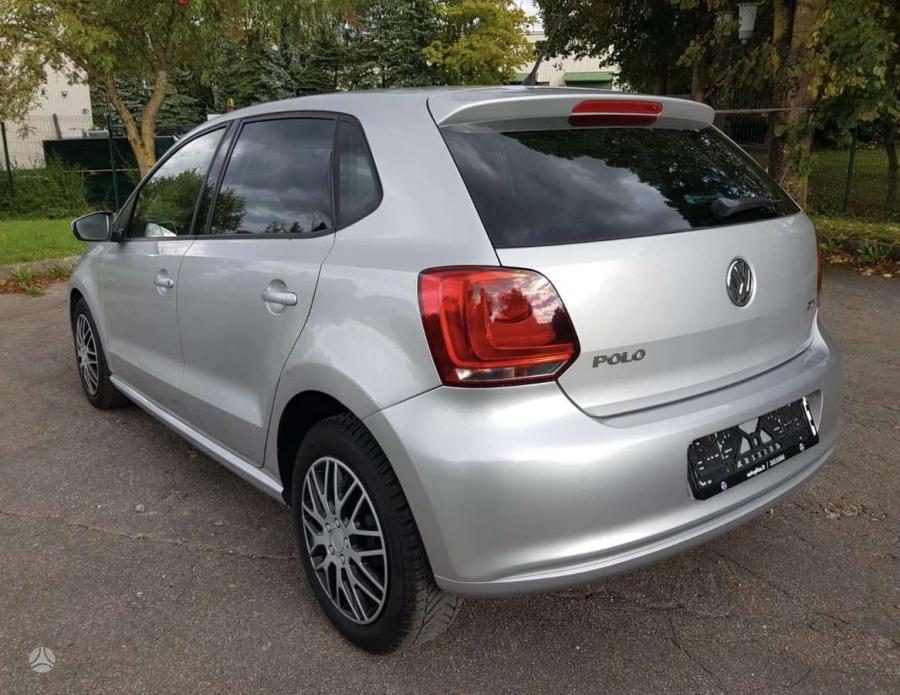 Pelēks Volkswagen Polo 2011 Šauļi, ar dzinēja tilpumu 1.20 L un nobraukumu 260 tūkst. km par 2950 €, foto 9 vietnē AUTOMOTO.COM.LV