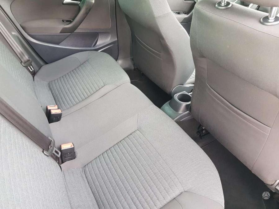 Pelēks Volkswagen Polo 2011 Šauļi, ar dzinēja tilpumu 1.20 L un nobraukumu 260 tūkst. km par 2950 €, foto 11 vietnē AUTOMOTO.COM.LV