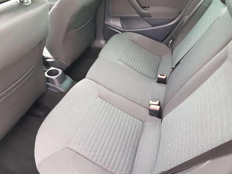 Pelēks Volkswagen Polo 2011 Šauļi, ar dzinēja tilpumu 1.20 L un nobraukumu 260 tūkst. km par 2950 €, foto 12 vietnē AUTOMOTO.COM.LV