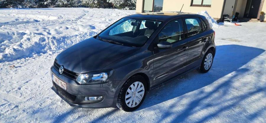 Pelēks Volkswagen Polo 2012 Viļņa, ar dzinēja tilpumu 1.39 L un nobraukumu 186 tūkst. km par 5790 €, foto 3 vietnē AUTOMOTO.COM.LV