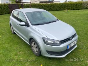 Pelēks Volkswagen Polo 2012 Tallina, ar dzinēja tilpumu 1.60 L un nobraukumu 260 tūkst. km par 3250 €, foto 3 vietnē AUTOMOTO.COM.LV