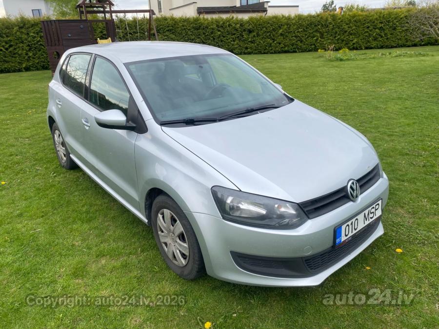 Pelēks Volkswagen Polo 2012 Tallina, ar dzinēja tilpumu 1.60 L un nobraukumu 260 tūkst. km par 3250 €, foto 3 vietnē AUTOMOTO.COM.LV
