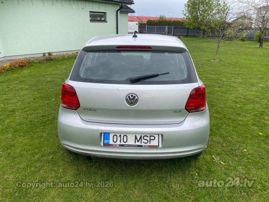 Pelēks Volkswagen Polo 2012 Tallina, ar dzinēja tilpumu 1.60 L un nobraukumu 260 tūkst. km par 3250 €, foto 7 vietnē AUTOMOTO.COM.LV