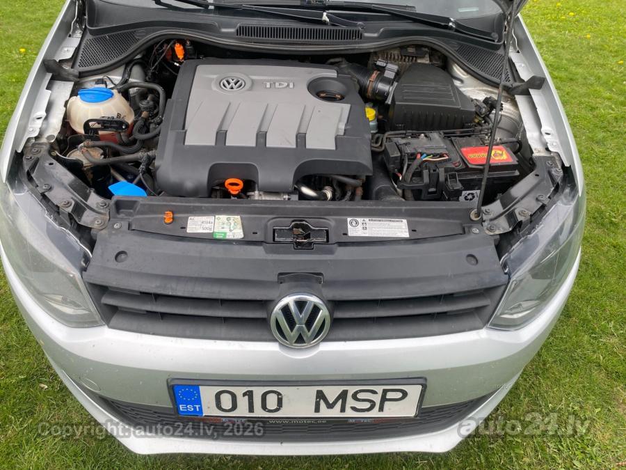 Pelēks Volkswagen Polo 2012 Tallina, ar dzinēja tilpumu 1.60 L un nobraukumu 260 tūkst. km par 3250 €, foto 12 vietnē AUTOMOTO.COM.LV