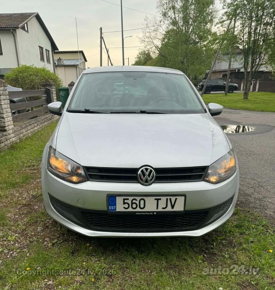 Pelēks Volkswagen Polo 2012 Tallina, ar dzinēja tilpumu 1.40 L un nobraukumu 135 tūkst. km par 5100 €, foto 3 vietnē AUTOMOTO.COM.LV