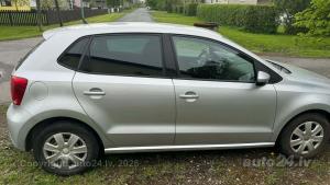 Pelēks Volkswagen Polo 2012 Tallina, ar dzinēja tilpumu 1.40 L un nobraukumu 135 tūkst. km par 5100 €, foto 4 vietnē AUTOMOTO.COM.LV