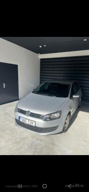 Grey Volkswagen Polo 2012 in Tallinn, with an engine capacity of 1.40 L and mileage of 135 thousand km for 5400 €, photo  on AUTOMOTO.COM.LV